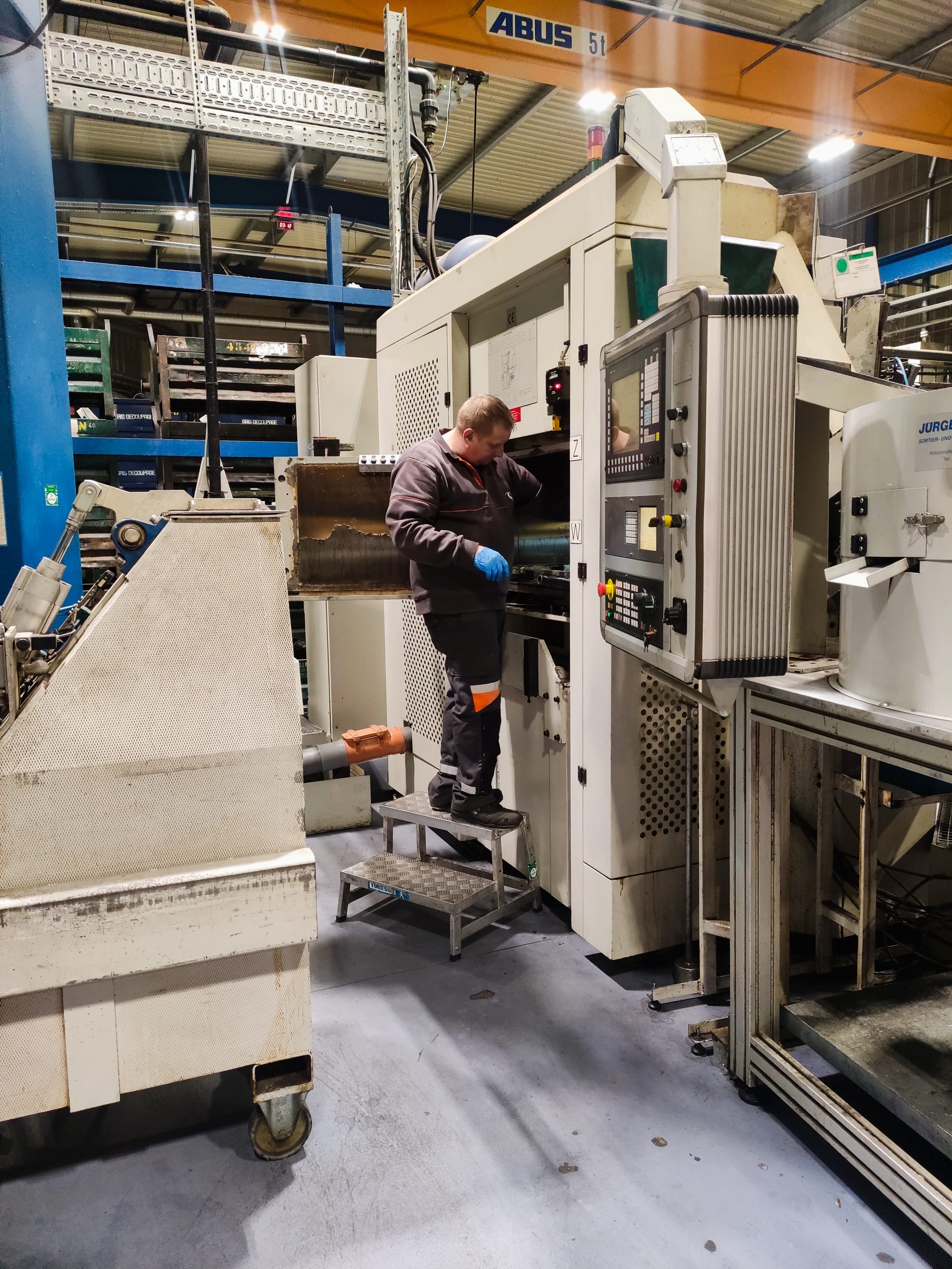 [PODCAST] Gris Group : une entreprise familiale à travers le monde – RCN 90.7 FM